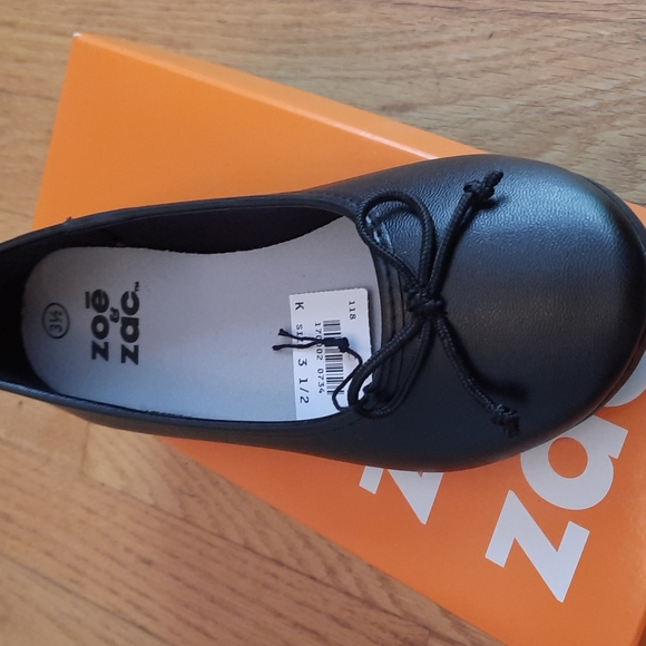 Zoe & Zac | Shoes | New Sz 35 Ballet Flats Shoes Black Zoe Zac Nwt In ...